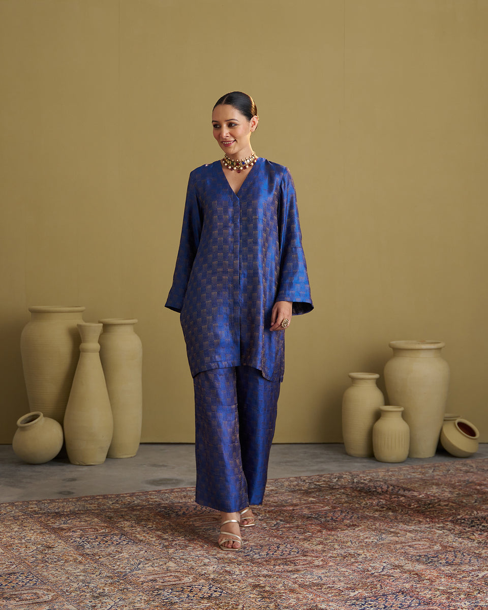 Vaaya | The Sapphire Blue Banarasi Silk Set– VAAYA