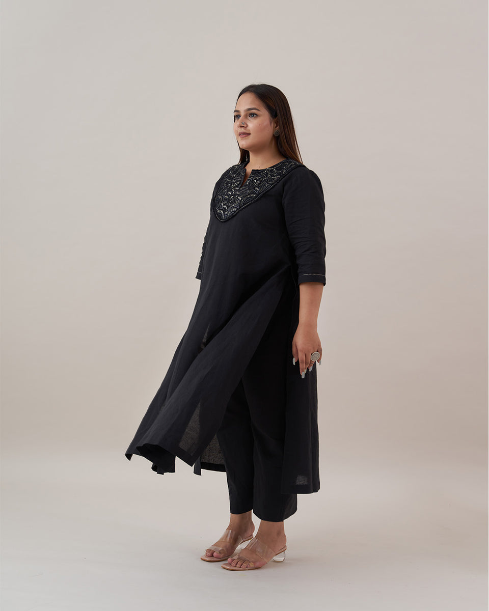 The Ink Black Pure Linen Tunic Set with Cut-Fray Handwork– VAAYA