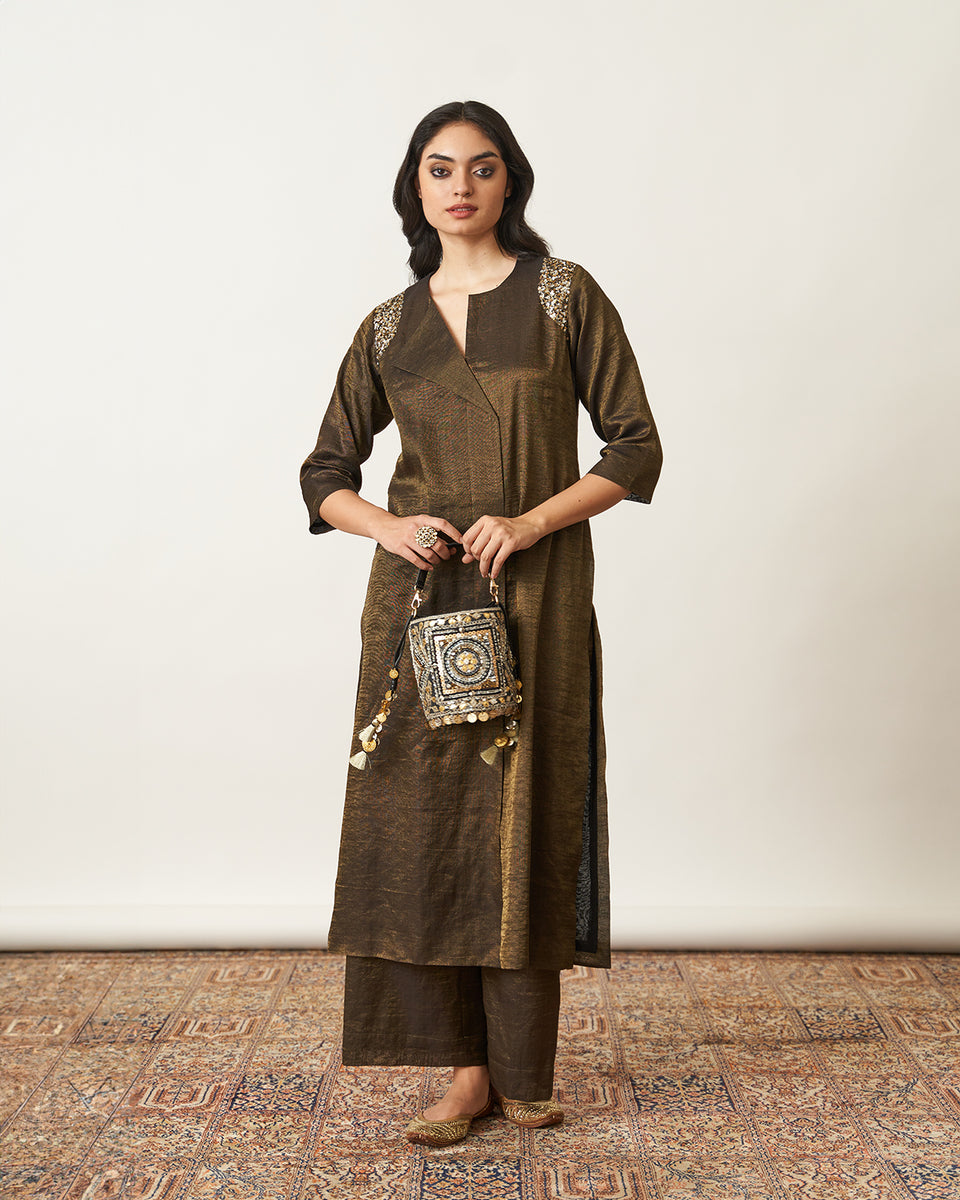 Vaaya | The Maharani Bucket Bag - Black– VAAYA