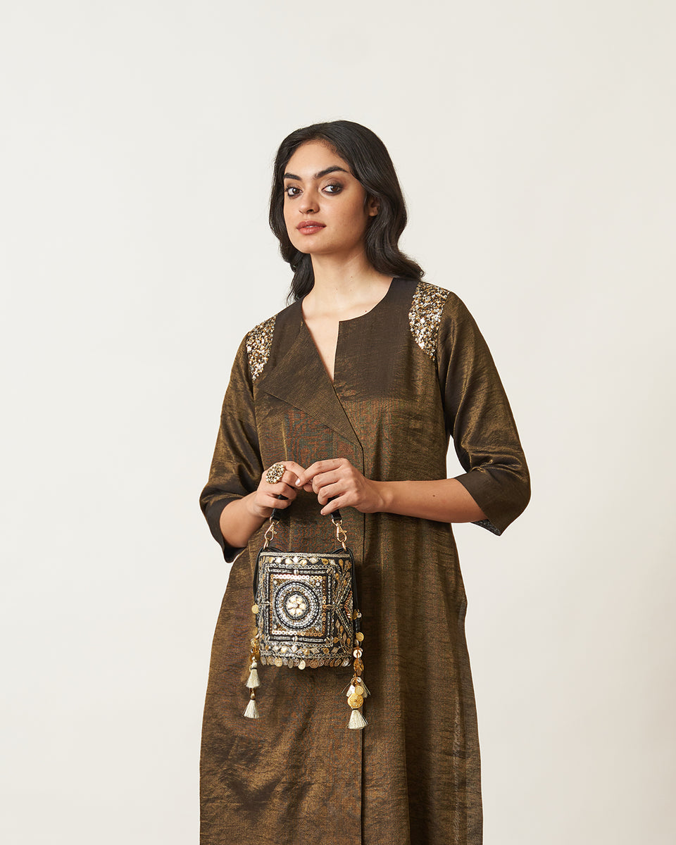 Vaaya | The Maharani Bucket Bag - Black– VAAYA