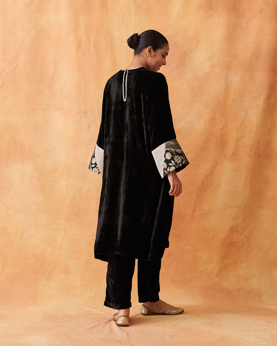 Vaaya | The Sufi Silk Velvet Set– VAAYA